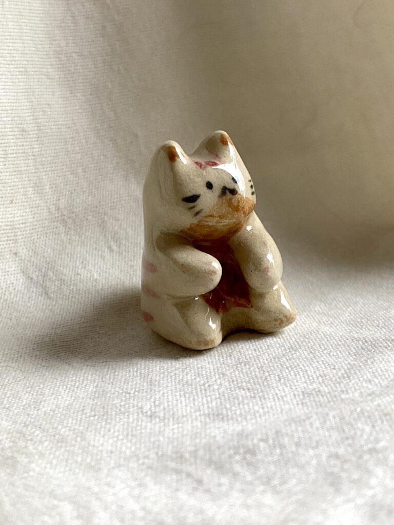 Sitting Cat - Au Chat d'Argile